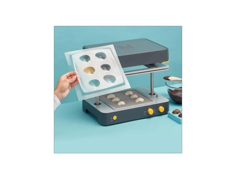 The Mayku FormBox Vacuum Former Accessories - Mayku Clear/Cast Sheets ...